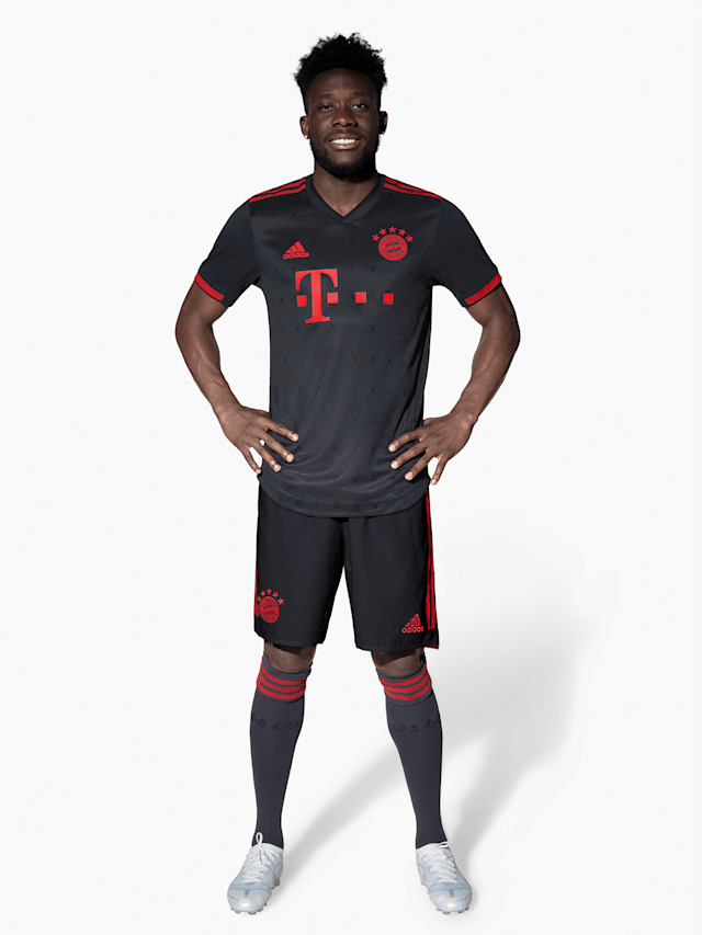 Herren Authentic Short UCL 22-23 schwarz | Offizieller FC Bayern Store Herren Authentic Short UCL 22-23 schwarz | Offizieller FC Bayern Store