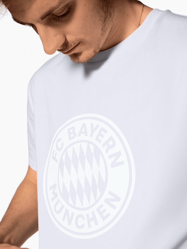 Men T-shirt white with logo white | Official FC Bayern Munich Store