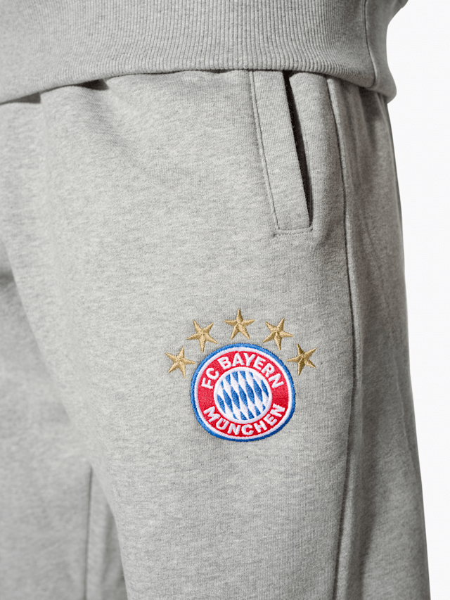 Men Tracksuit bottoms with logo gray | Official FC Bayern Munich Store