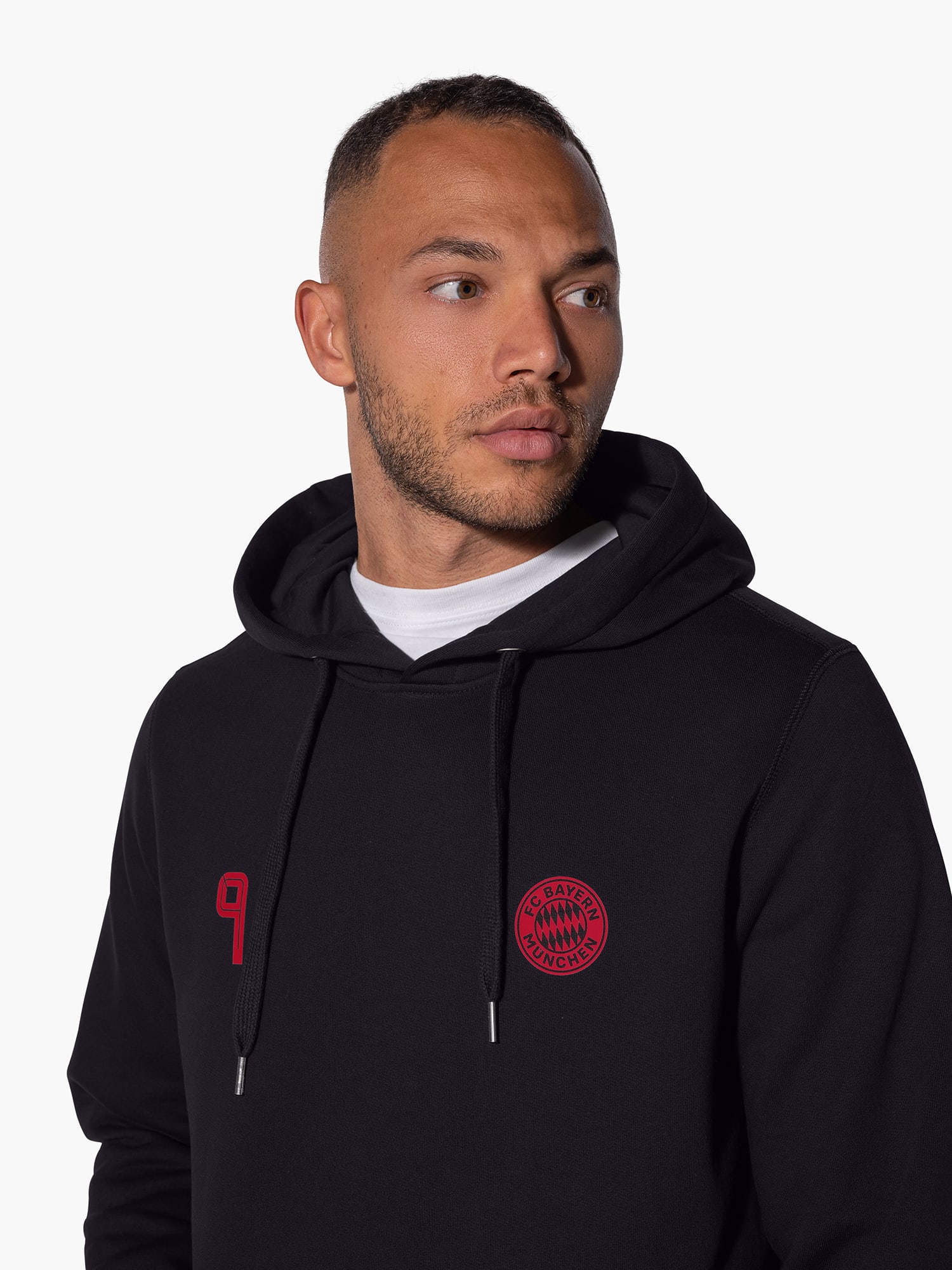 Men Lewandowski hoodie black | Official FC Bayern Munich Store