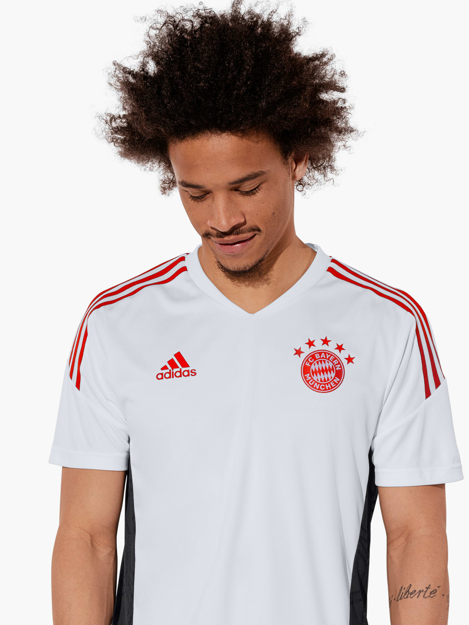 Men Teamline training shirt white | Official FC Bayern Munich Store
