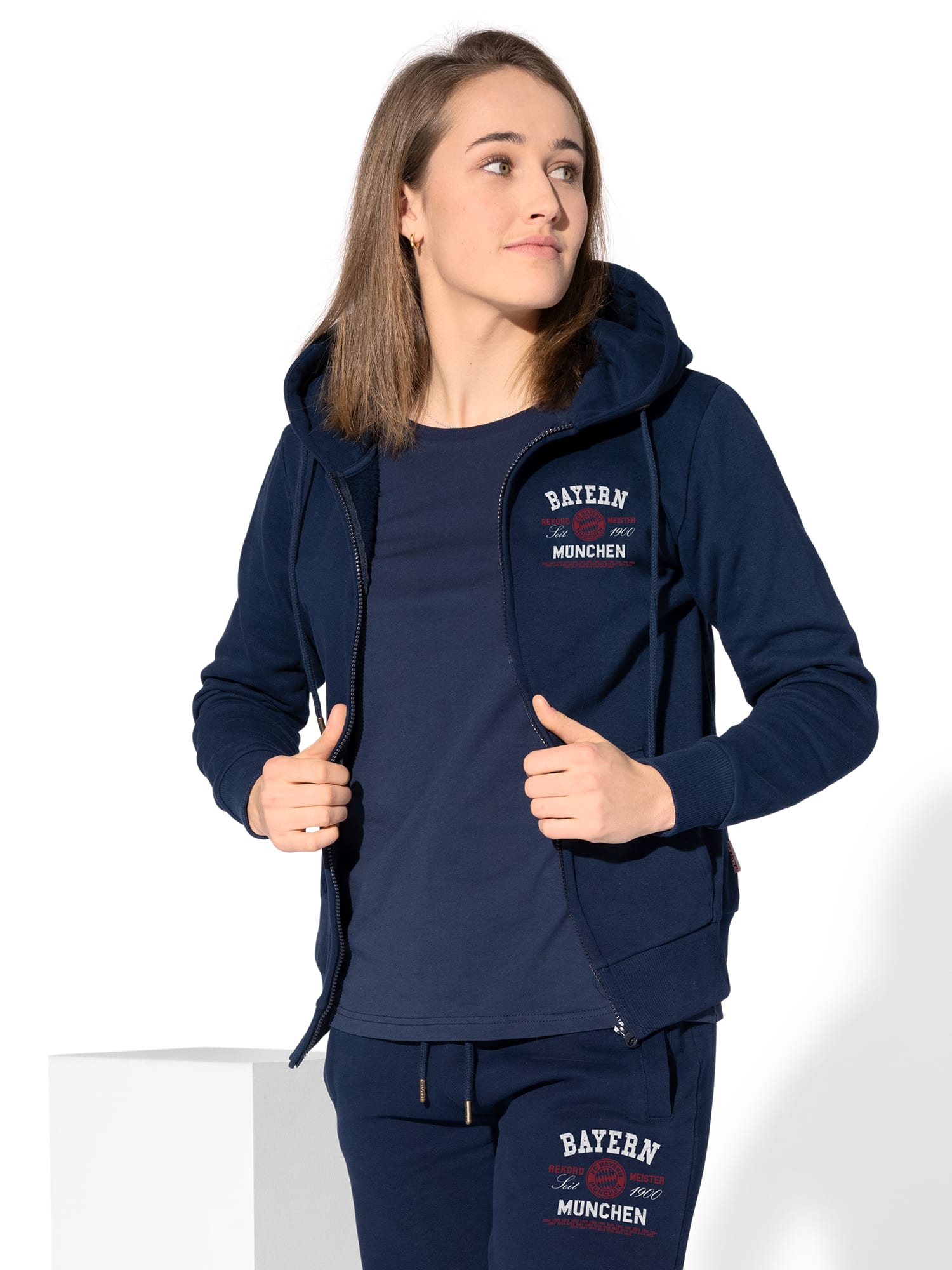 Women Record champion zip jacket navy | Official FC Bayern Munich Store