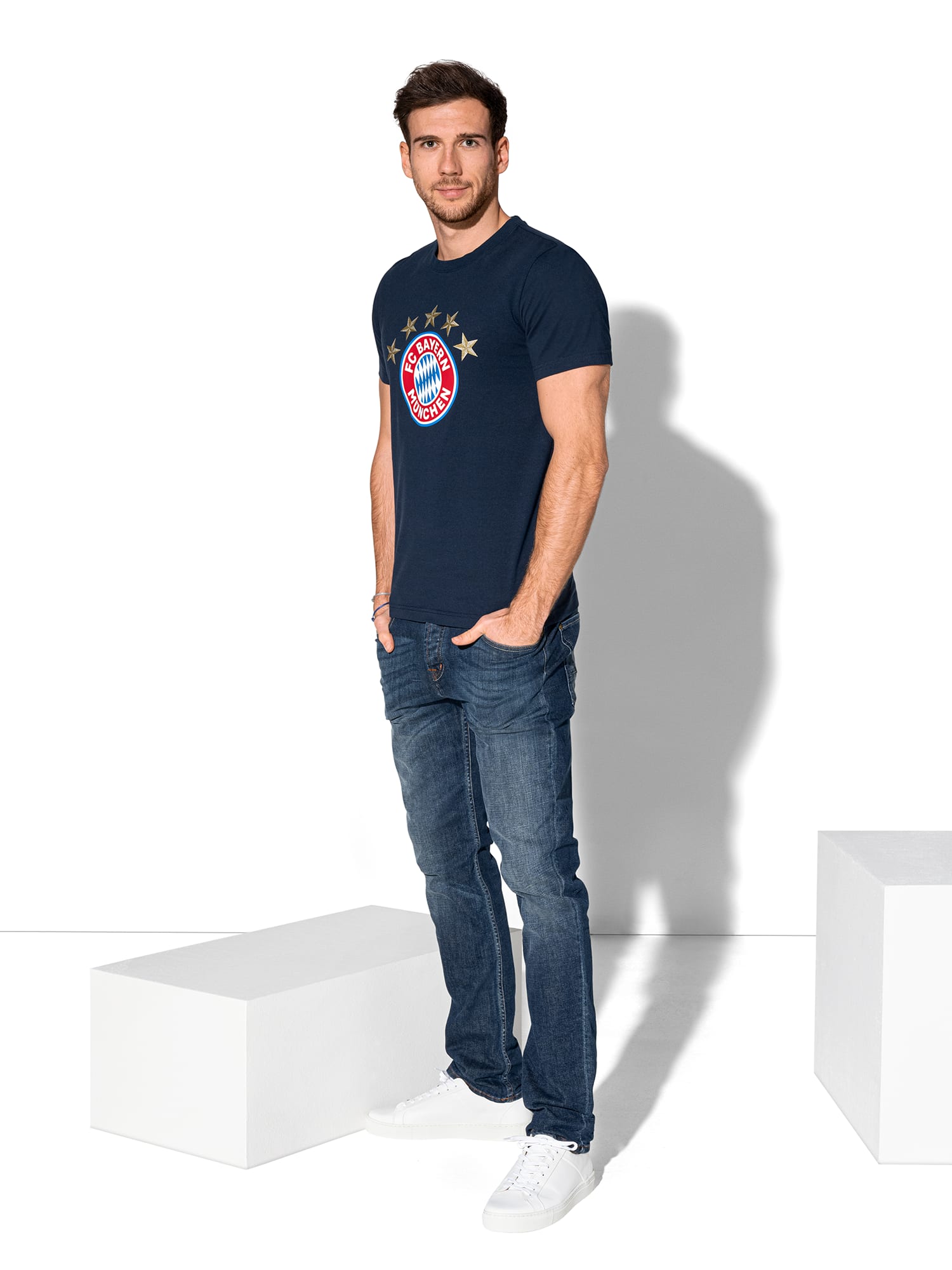 Men T-shirt with logo navy | Official FC Bayern Munich Store