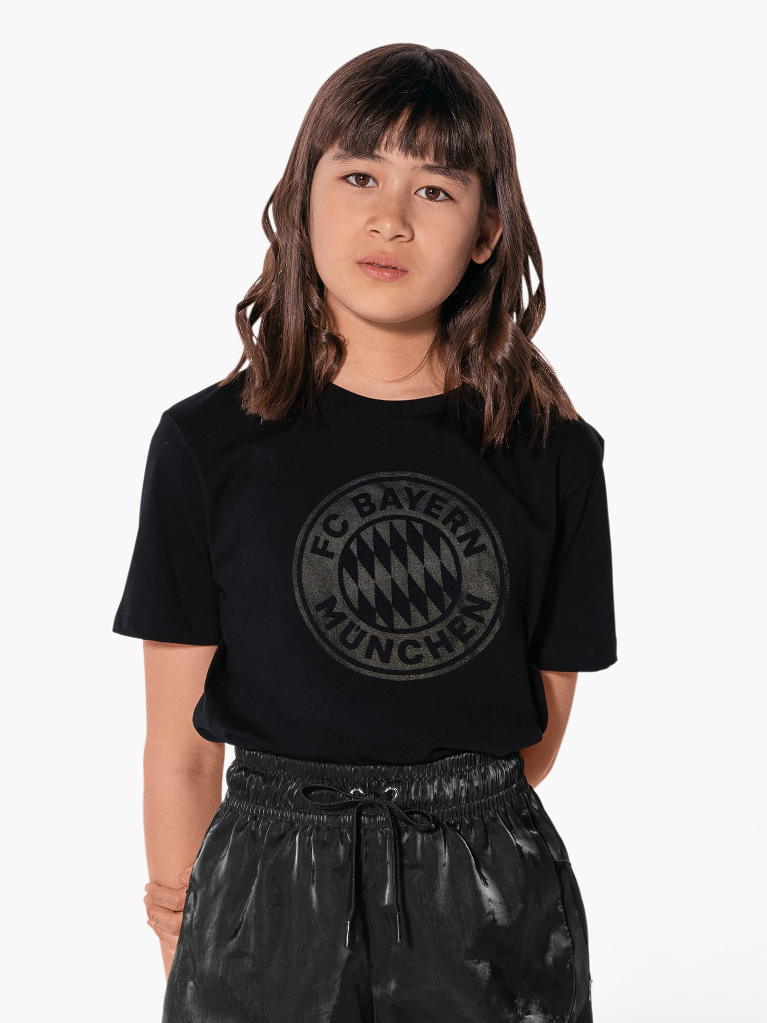 Kids T-shirt black with logo black | Official FC Bayern Munich Store