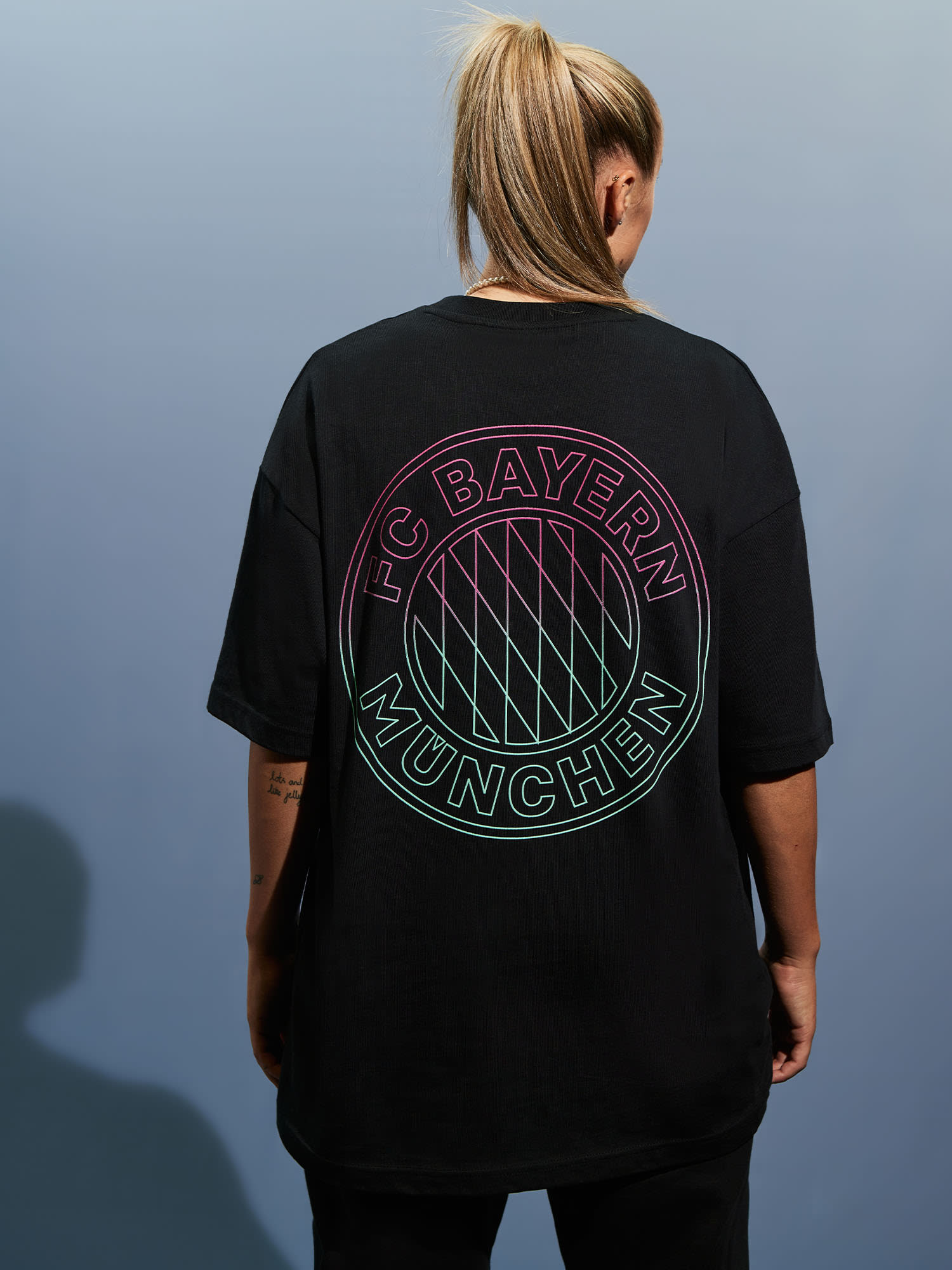 Unisex FCBM t-shirt | Official FC Bayern Munich Store
