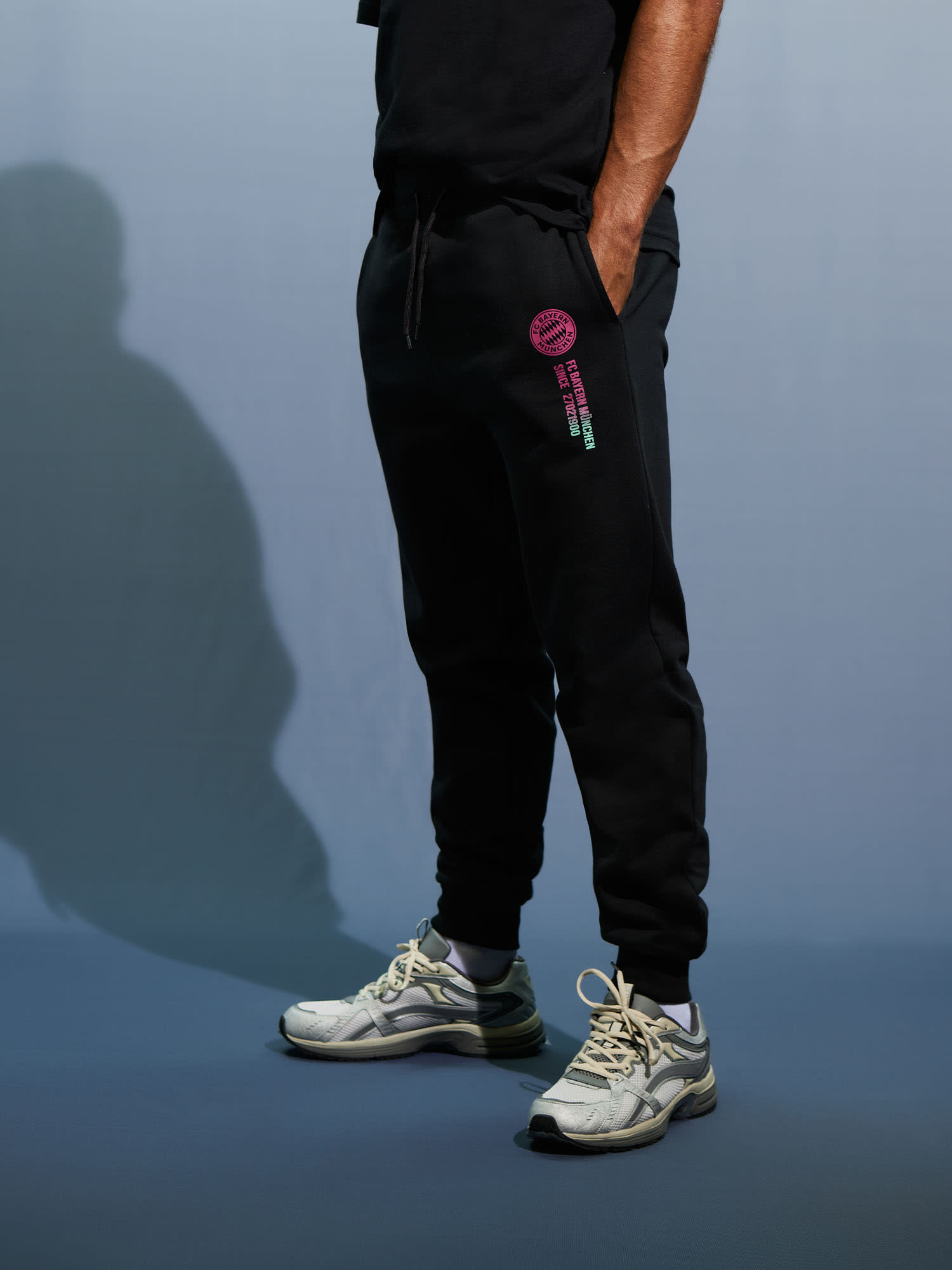 Unisex Sweat pant FCBM | Official FC Bayern Munich Store