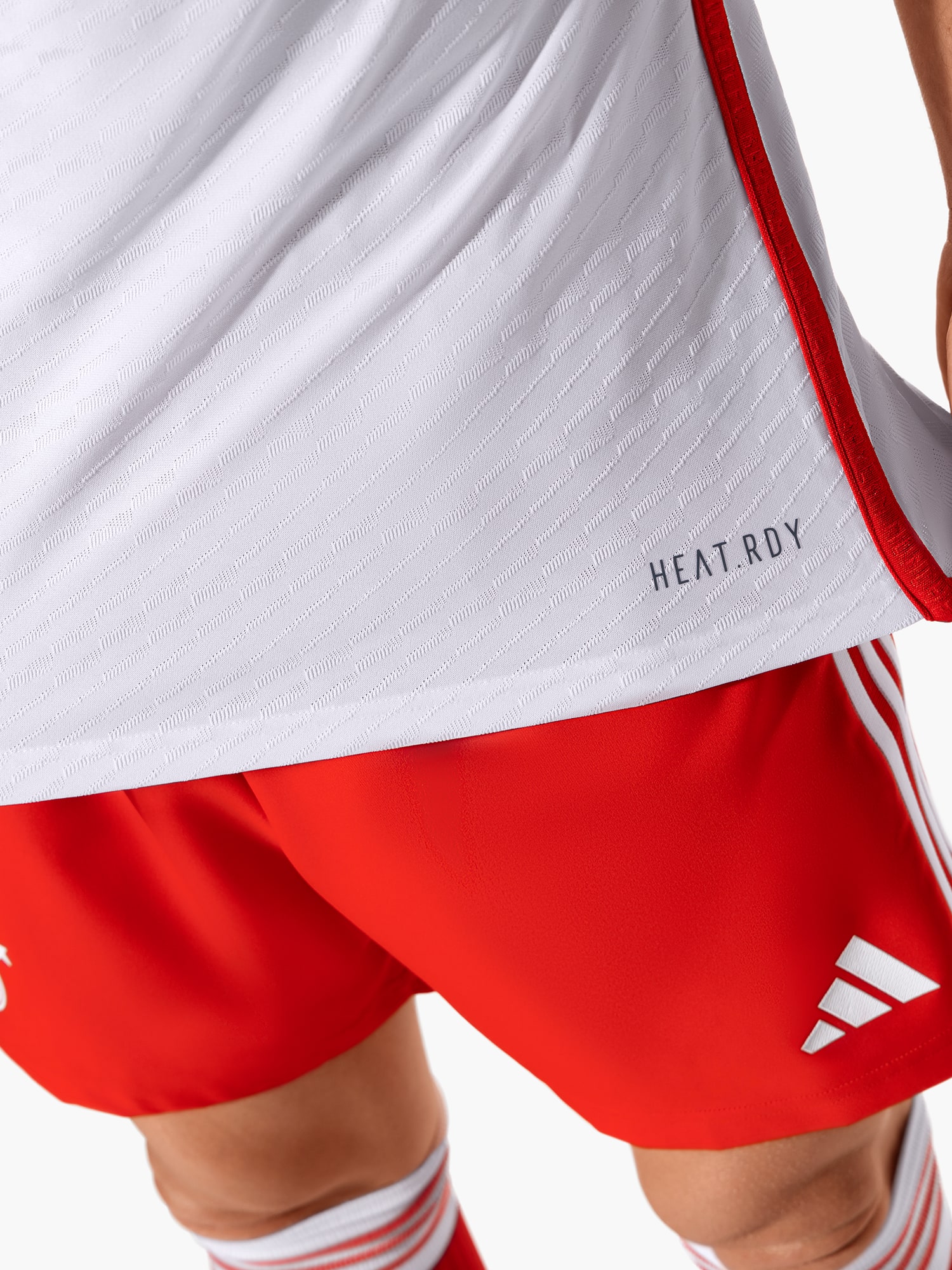 Herren Authentic Short Home 23-24 rot | Offizieller FC Bayern Store