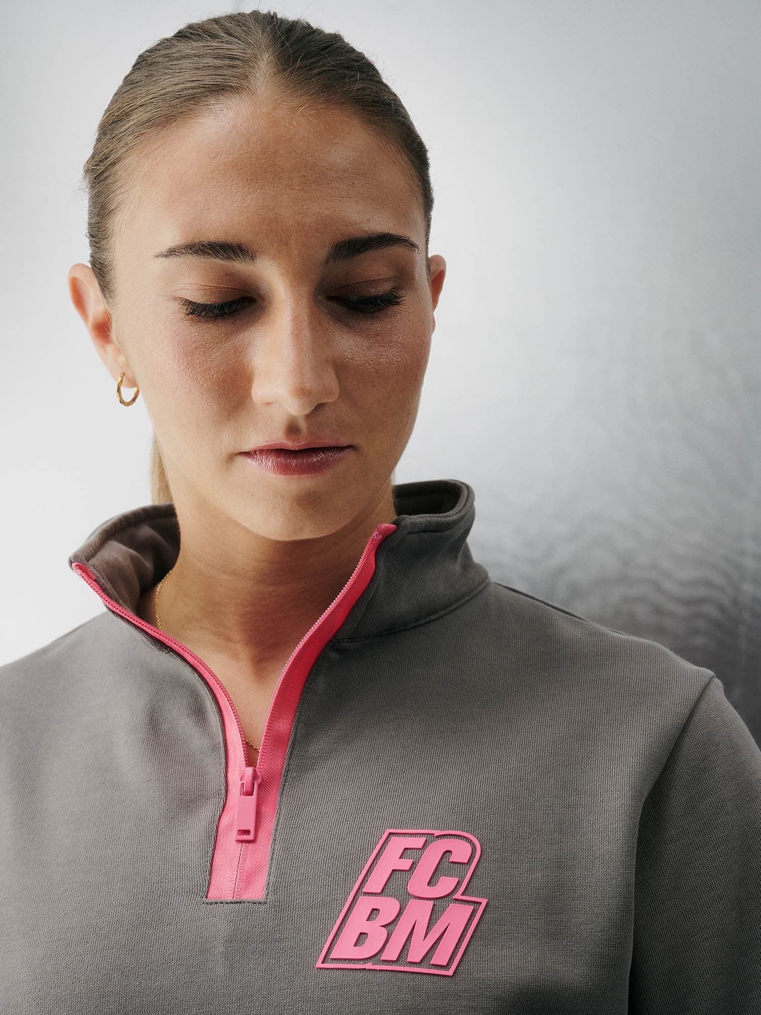 Women Half zip sweatshirt FCBM grey | Official FC Bayern Munich Store