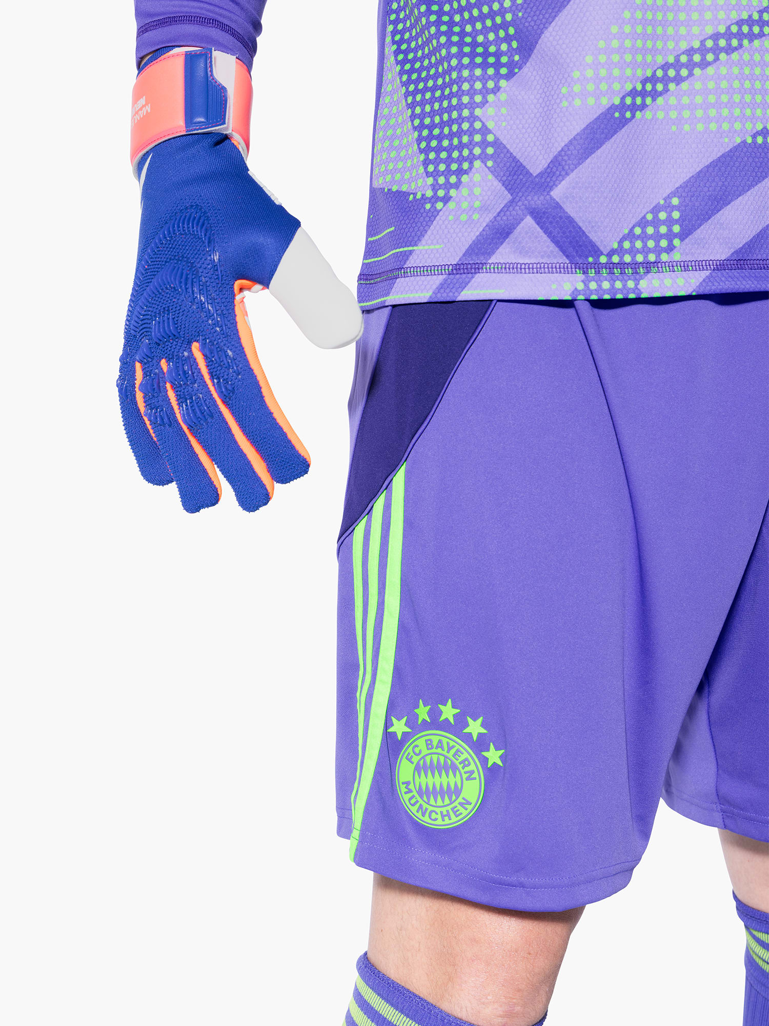 Men Short goalkeeper 24-25 purple | Official FC Bayern Munich Store