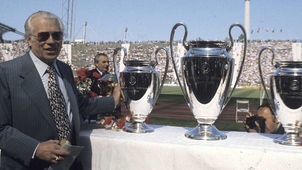 Looking back: Wilhelm Neudecker takes over - FC Bayern