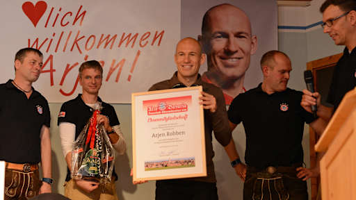 Die FCB-Profis auf Fanclubbesuch