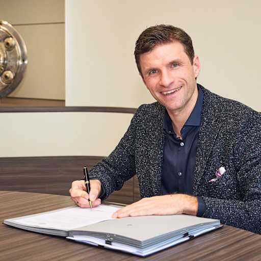 El FC Bayern amplía contrato con Thomas Müller