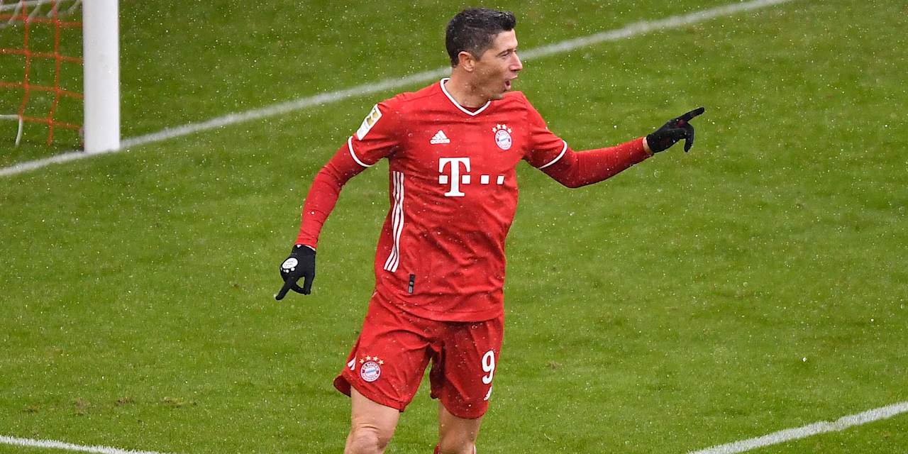 Lewandowski shoots Bayern to a belated top of the table spot at the ...