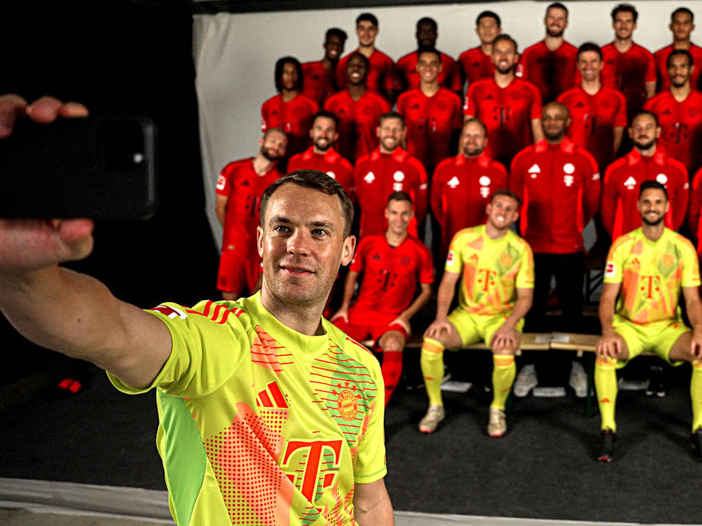 Download now: The official FC Bayern team photo