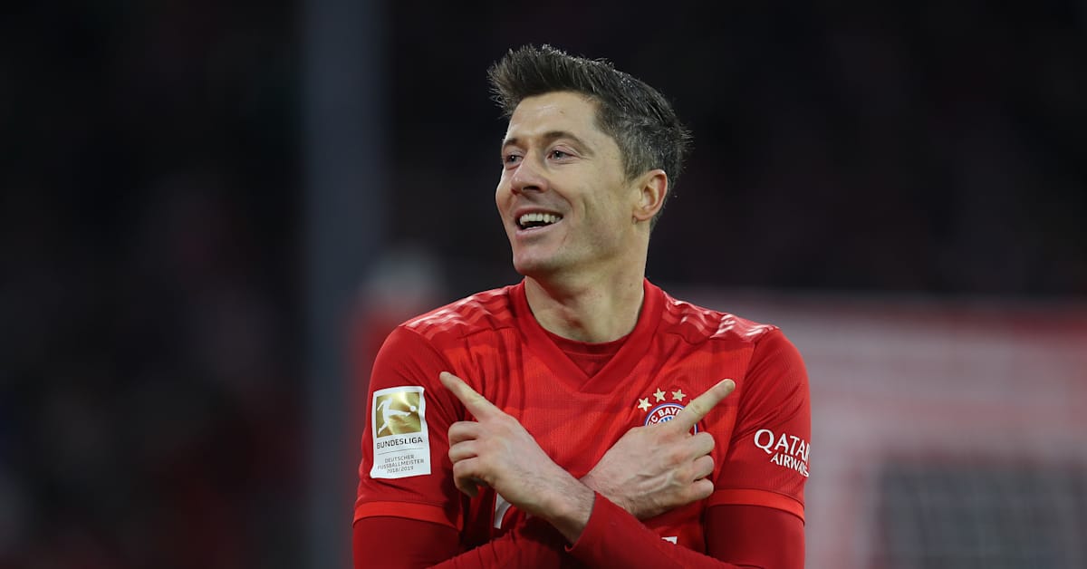 Lewandowski voted best player of first half of the season