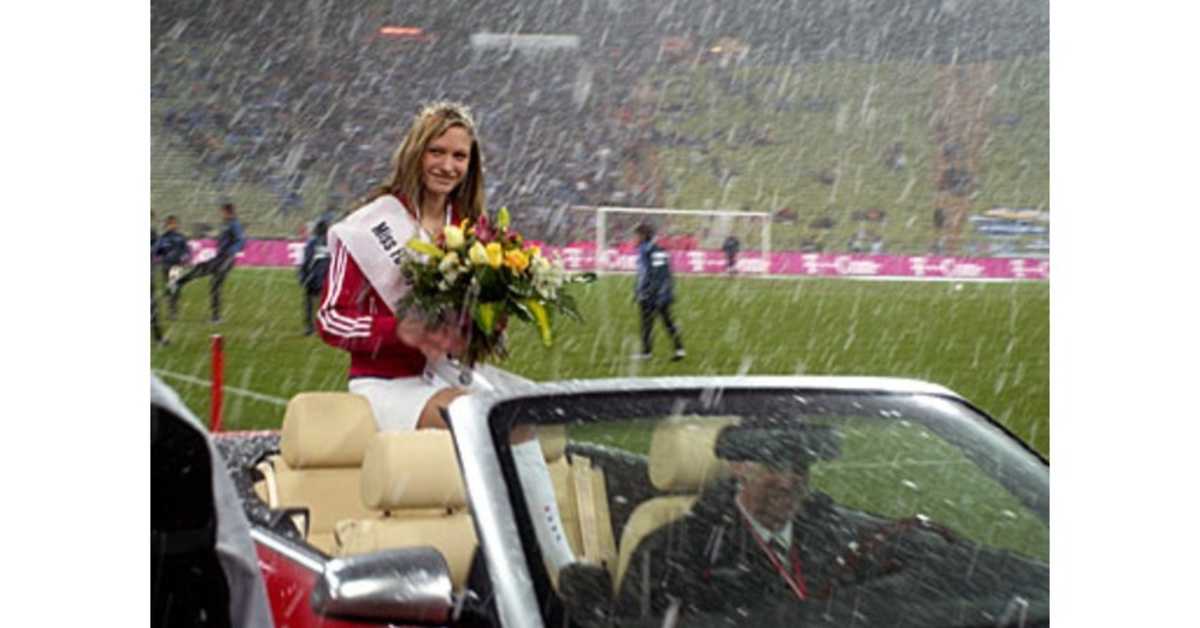 Angela Weiß - die Miss FCB Januar 2005