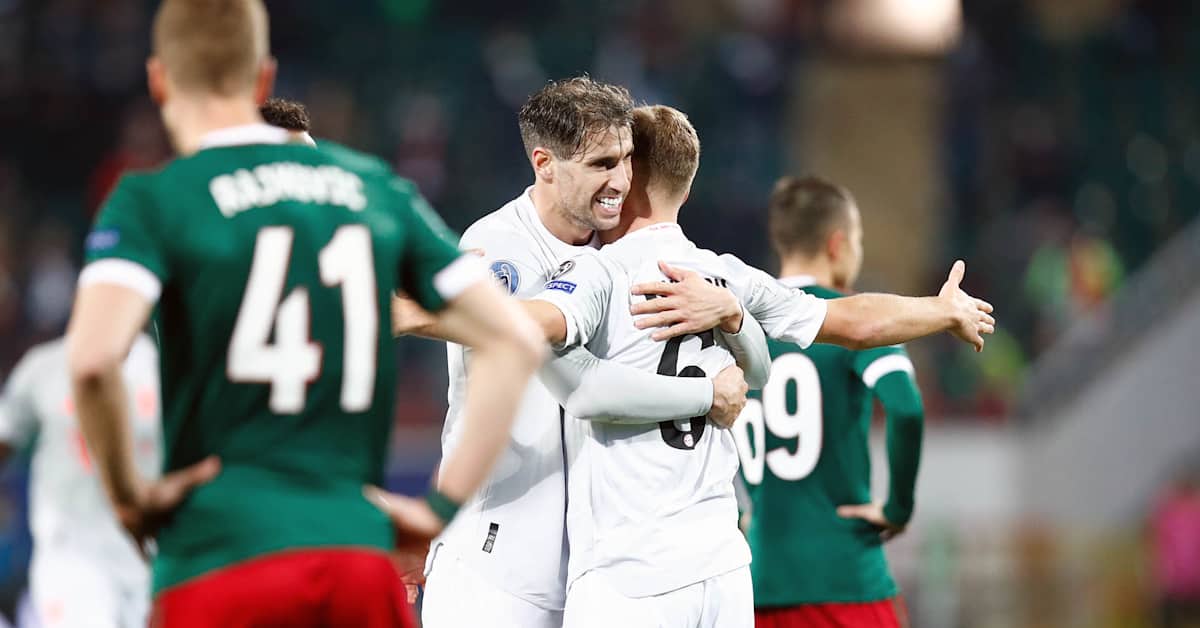 Joshua Kimmich scores the Goal of the Week in the Champions League