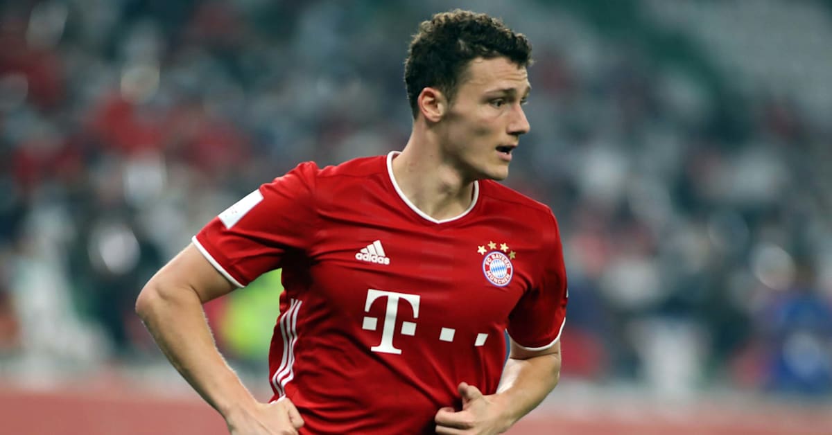 Benjamin Pavard self-isolating at home