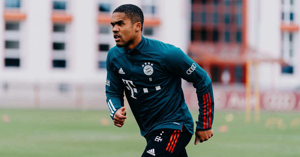 Douglas Costa completa una sesión de carreras