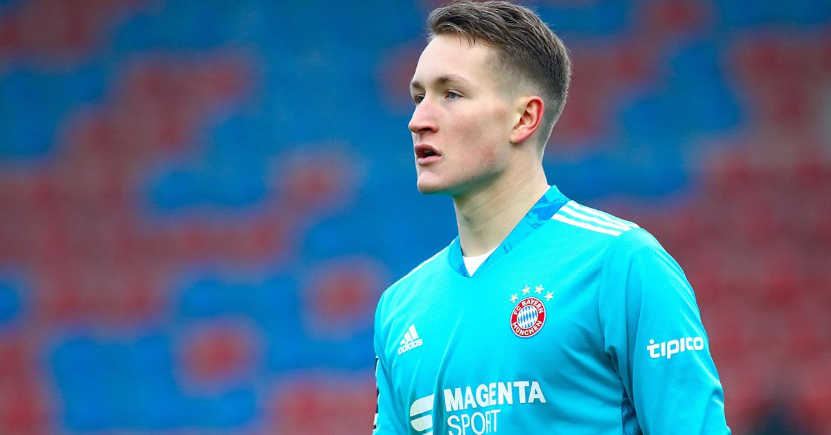 FC Bayern extends contract of goalkeeper Hoffmann by one year