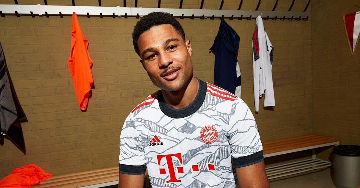 FC Bayern unveils Champions League jersey