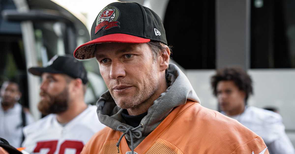 Brady & the Buccaneers train at the FC Bayern Campus, Seahawks meet the ...