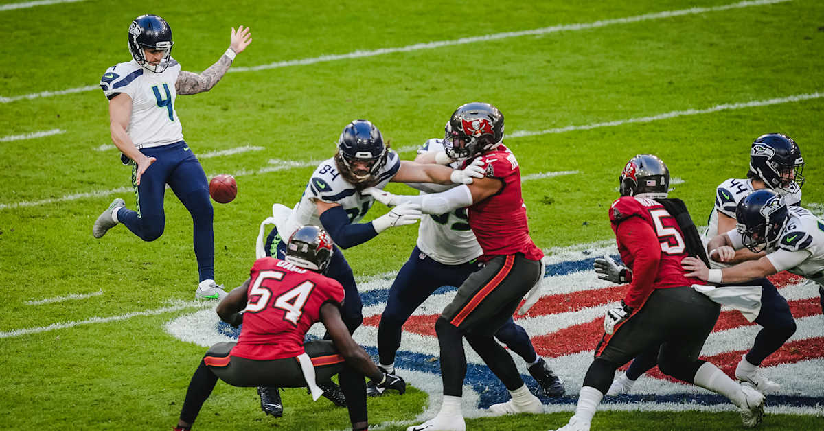 How the American football show between the Seahawks and Buccaneers ...