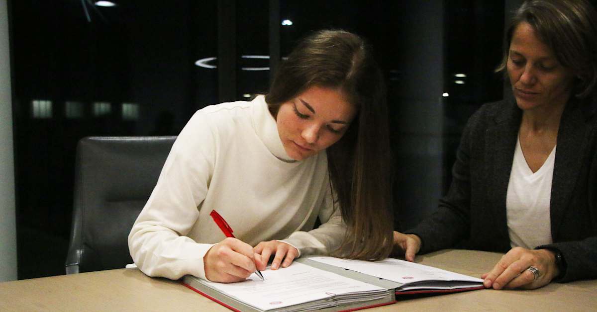 Julia Landenberger extends contract till 2025