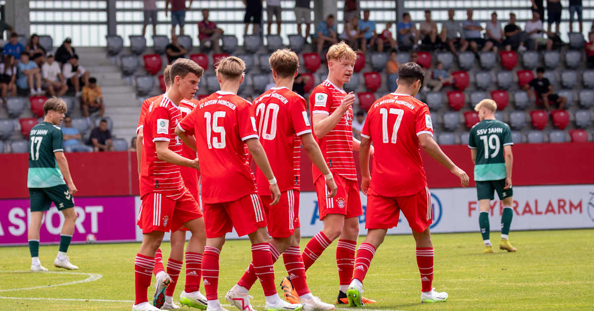 Zwölf Tore: U19 & U17 feiern Testspielsiege | FC Bayern