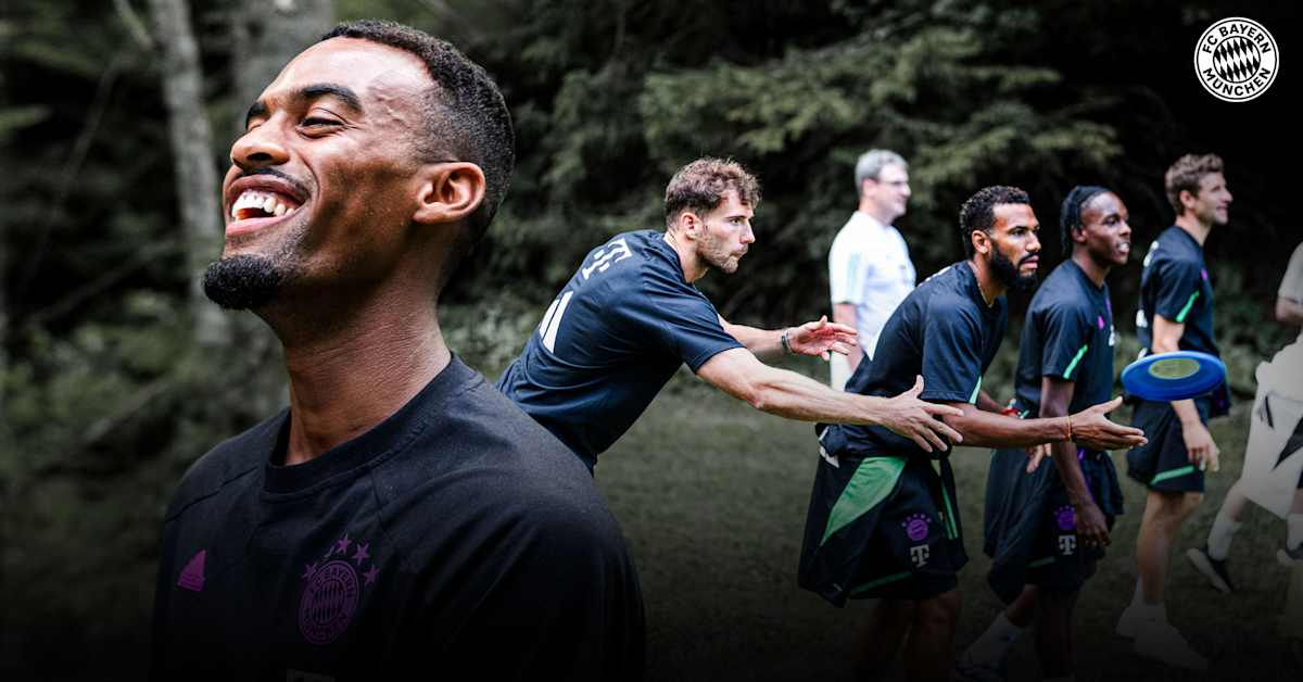 Behind the scenes at the training camp team-building evening I FC Bayern