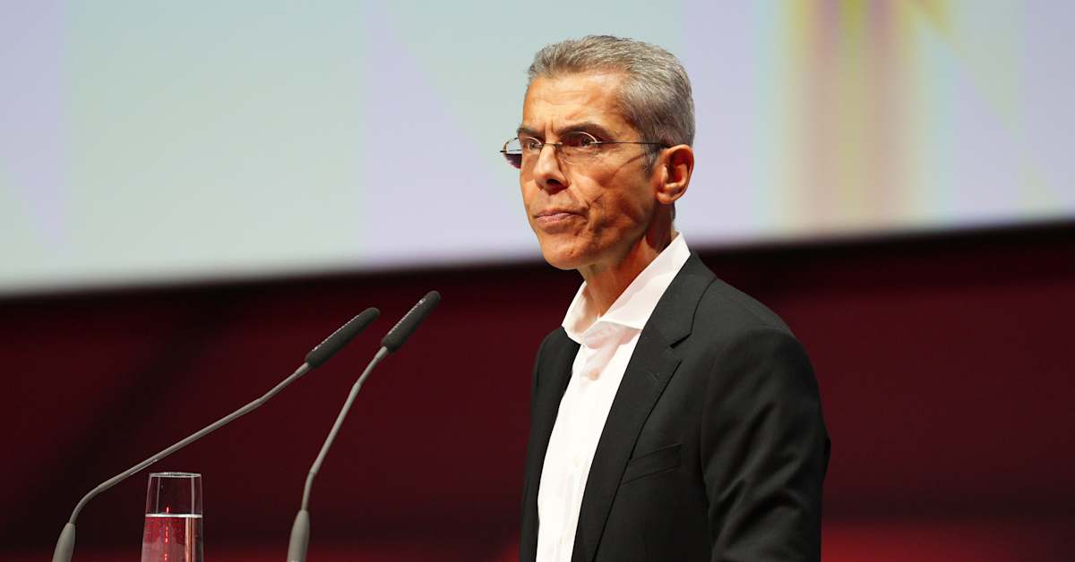 Rede Dr. Michael Diederich auf der JHV 2023 des FC Bayern