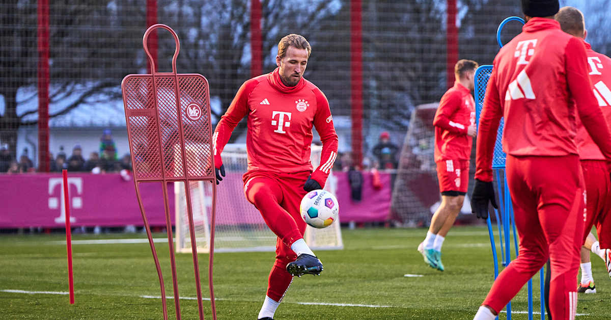 Bayern start new year with open training