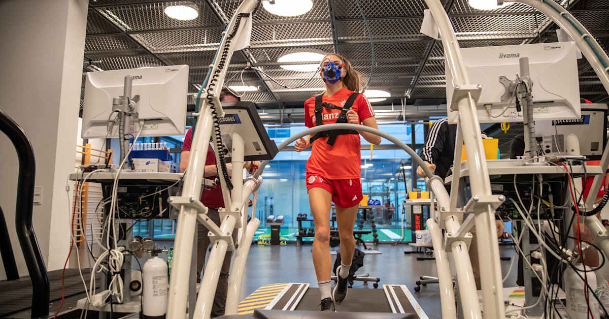 Gallery: FCB Women begin mid-season training