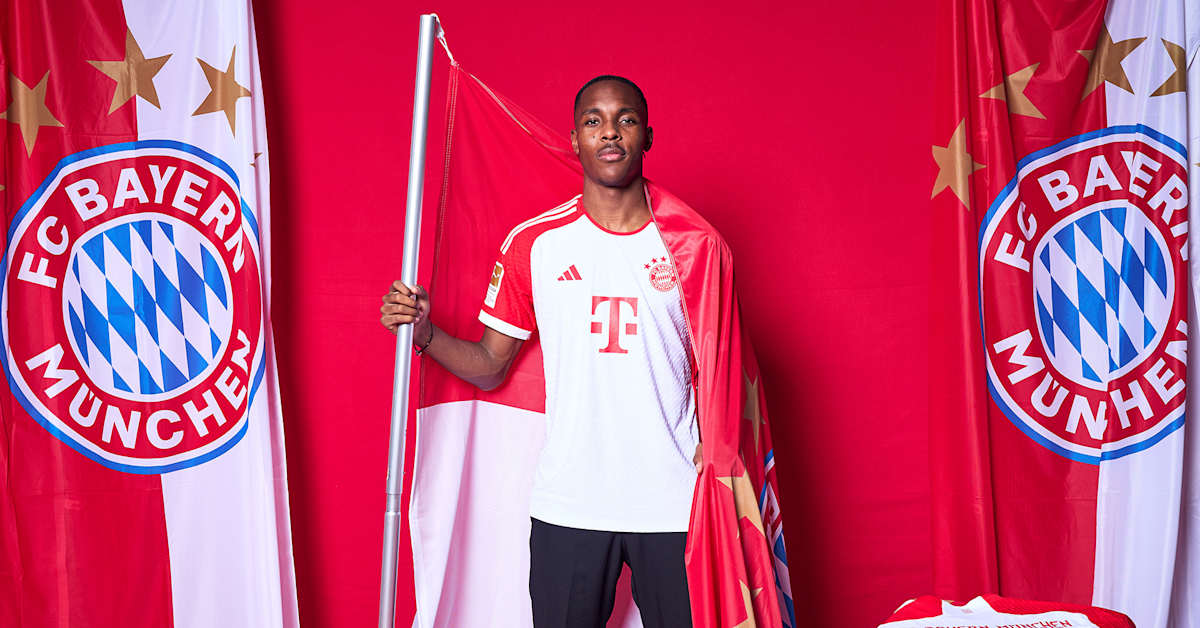 Galería de imágenes: Las fotos de la ampliación de contrato de Mathys Tel