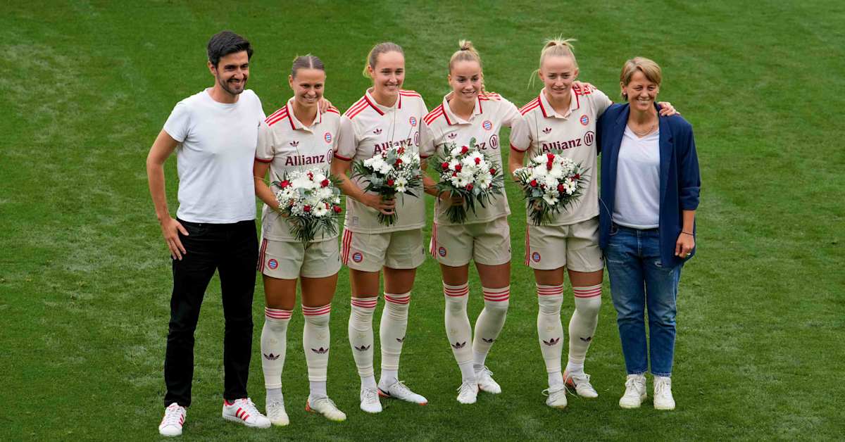 FC Bayern Frauen ehren Bronzemedaillen-Gewinnerinnen