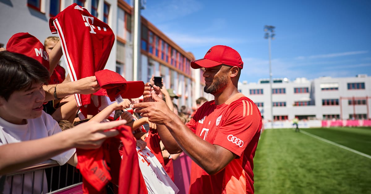 FC Bayern begeistert Fans bei öffentlichem Training
