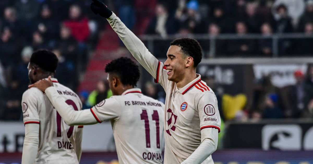 Jamal Musiala wins FC Bayern Goal of the Month November 2024