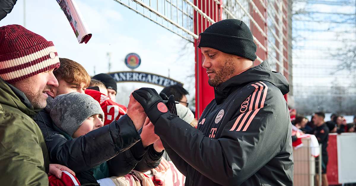 Gallery: FC Bayern's open training session