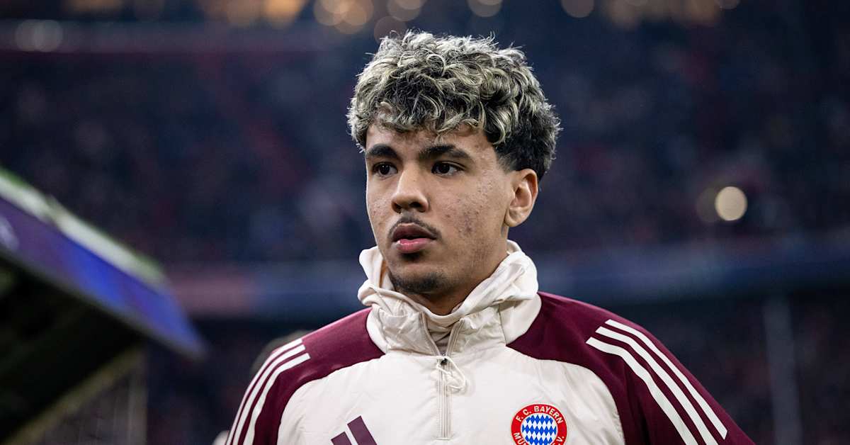 Adam Aznou joins Real Valladolid on loan