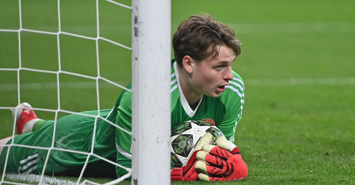 Successful Champions League debut for Jonas Urbig for FC Bayern