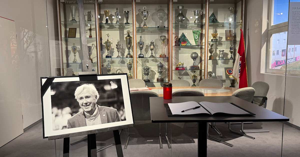 Book of condolence for Fritz Scherer at FC Bayern Museum