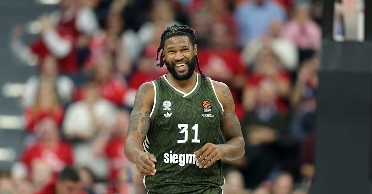 Booker leaves Bayern after his fourth title