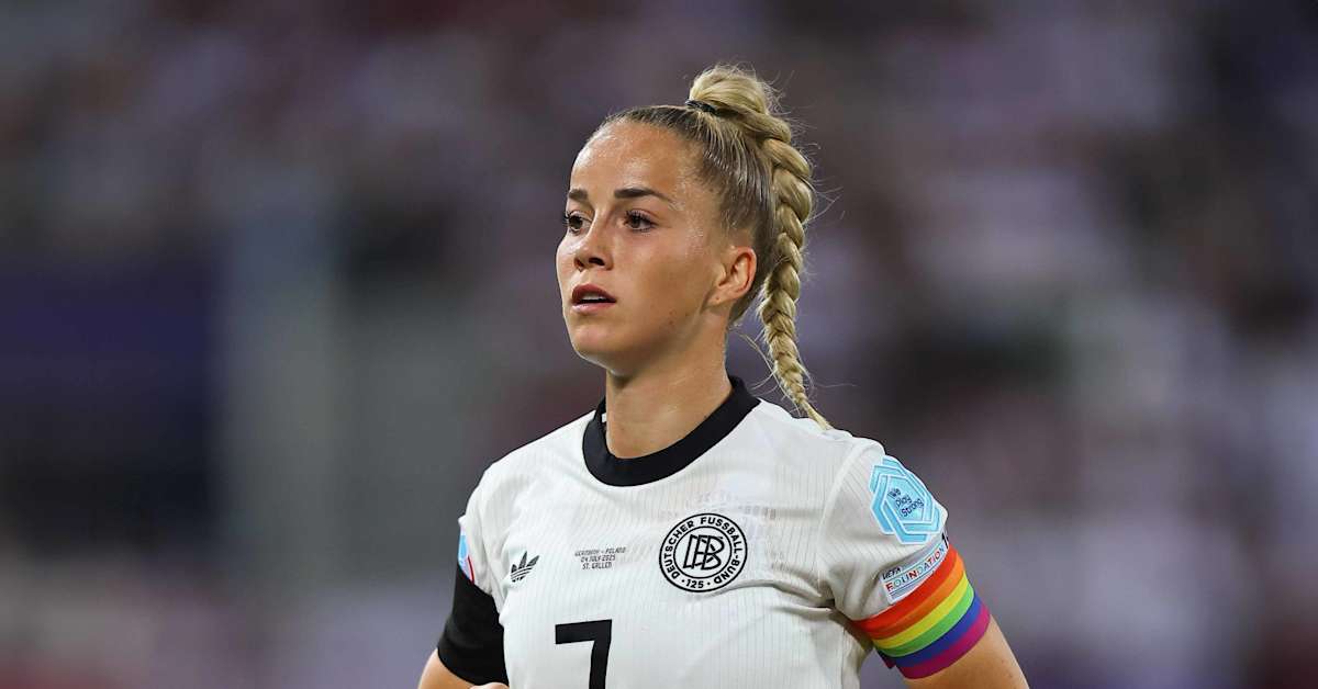 Giulia Gwinn sustains ligament injury in left knee