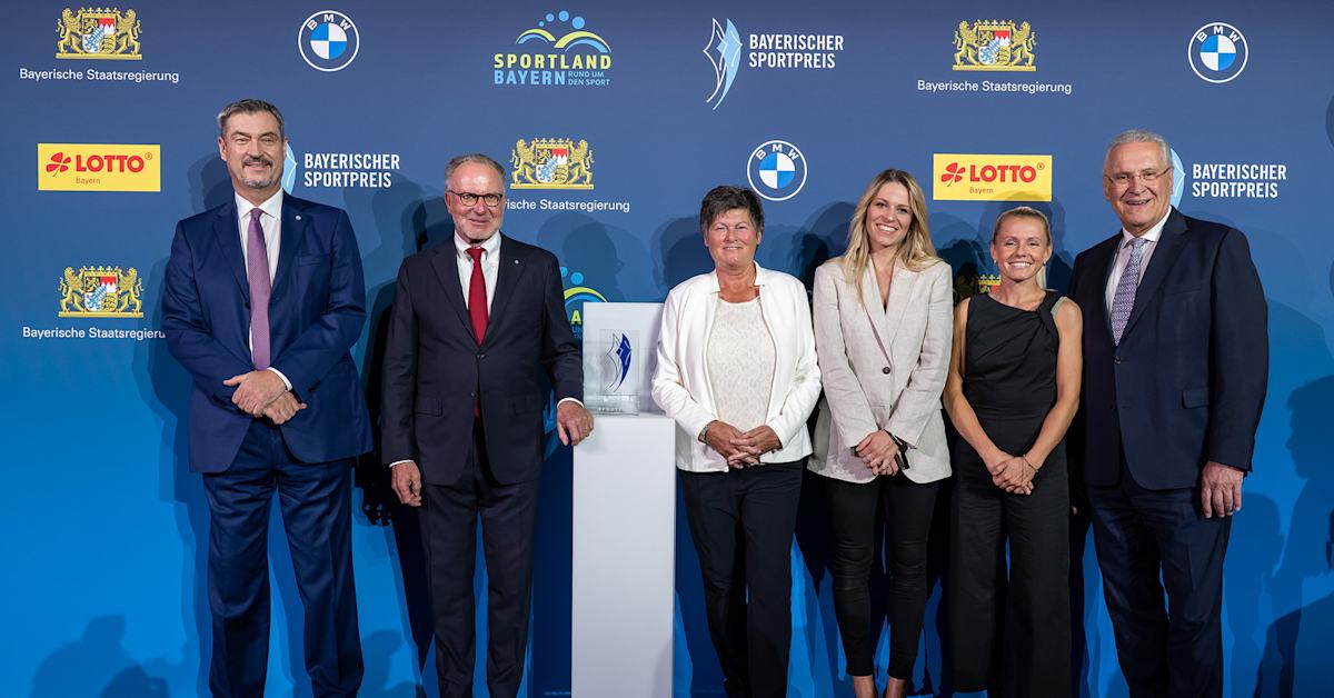 Bayern Women honoured as ambassadors of the sport