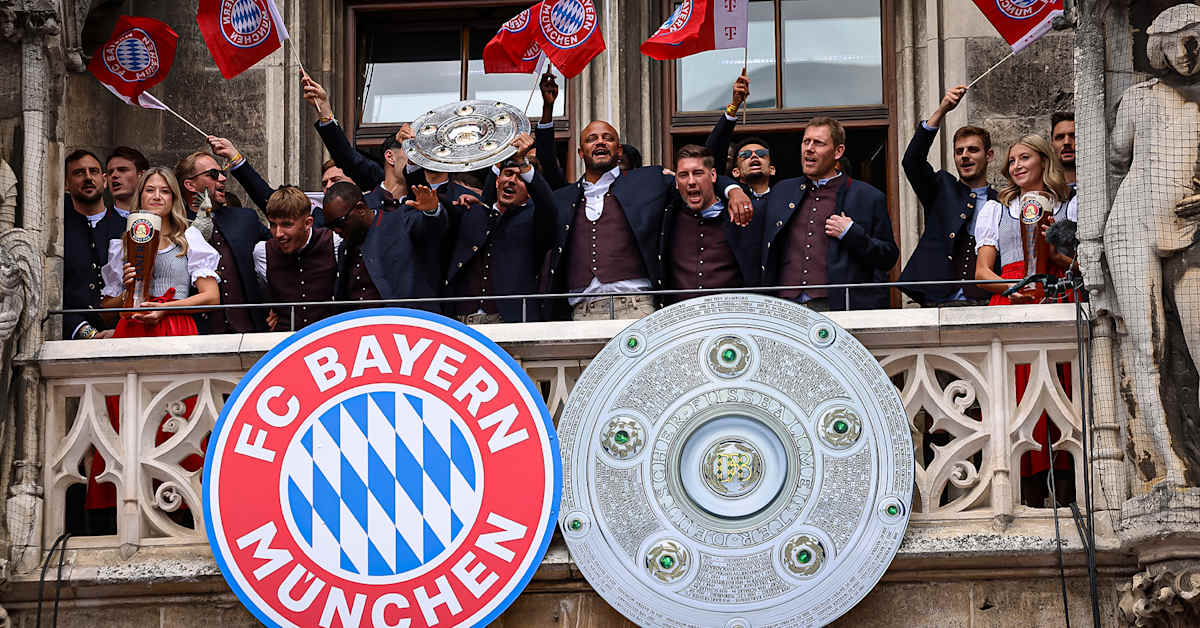 Bayern's championship party at Marienplatz
