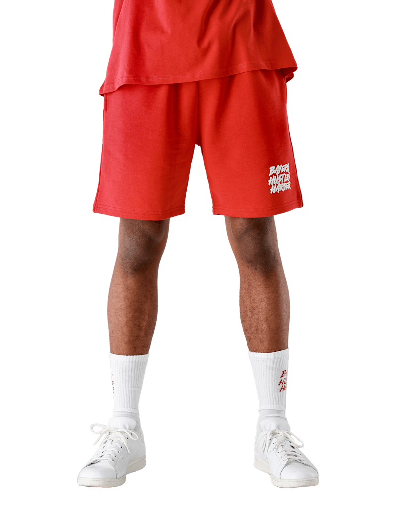 Men Sweatshort Hustles Harder red | Official FC Bayern Munich Store