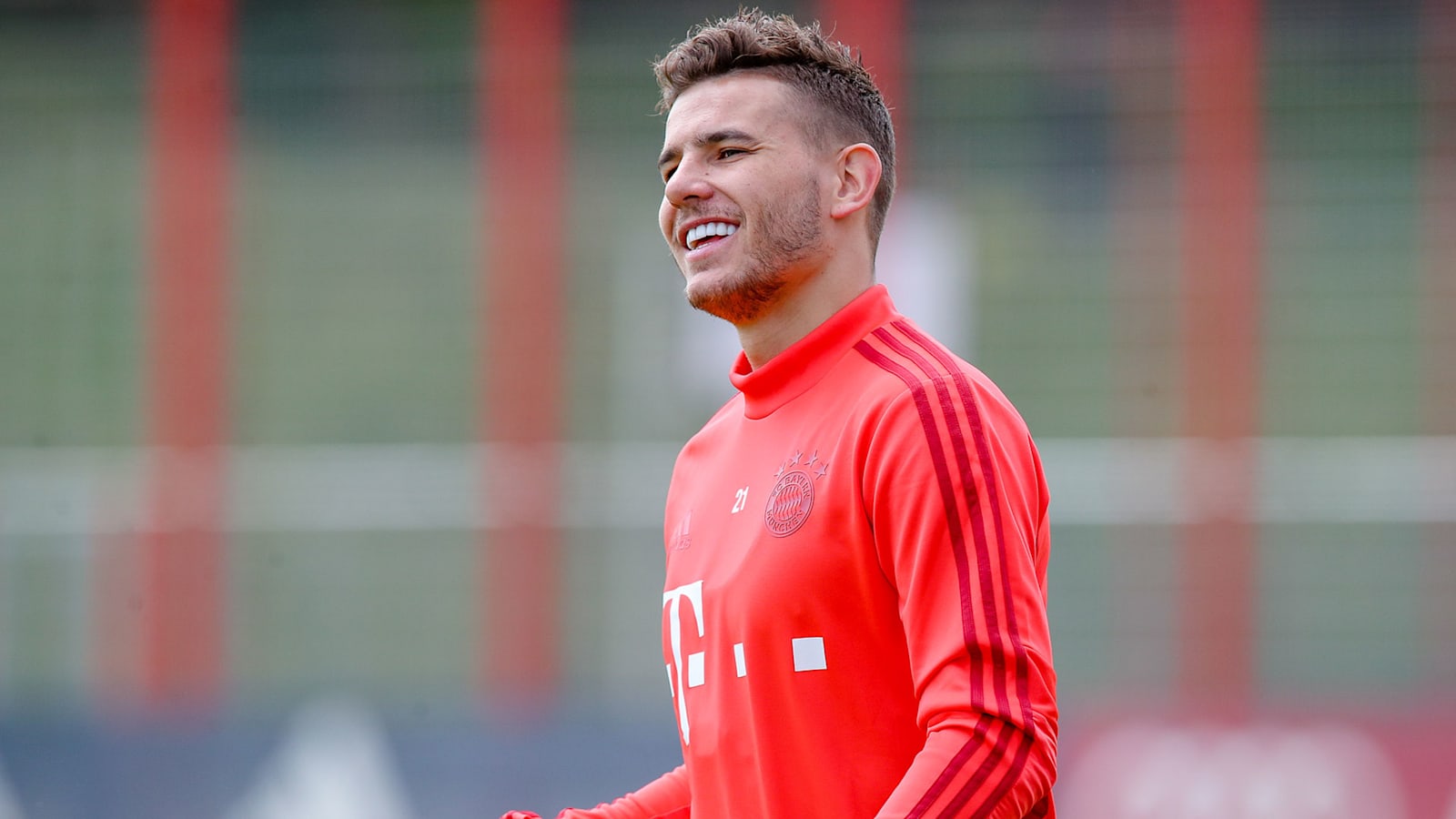 Lucas Hernández completes his first laps at Säbener Straße