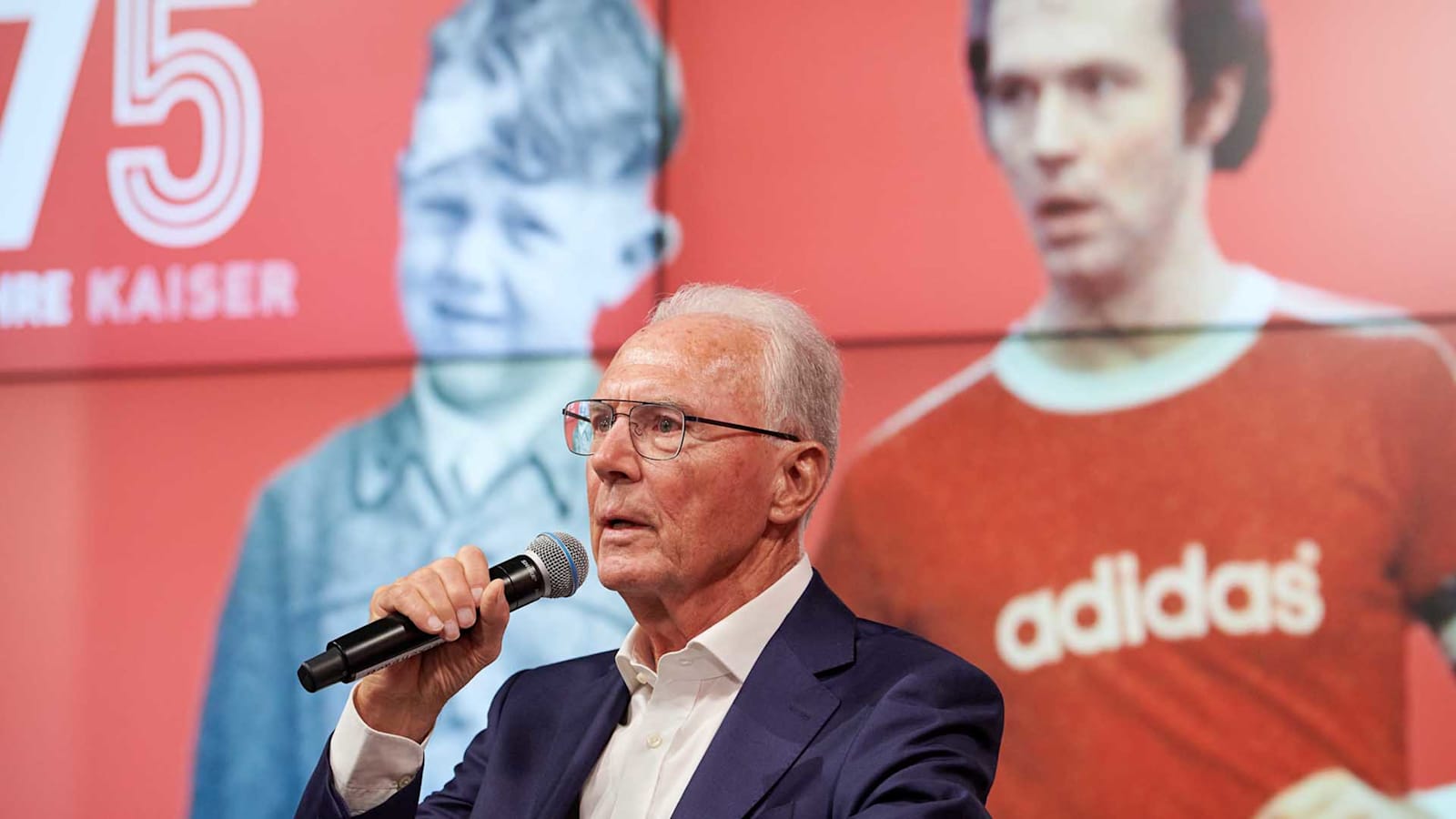 Video: Special exhibition for Franz Beckenbauer at the FC Bayern Museum