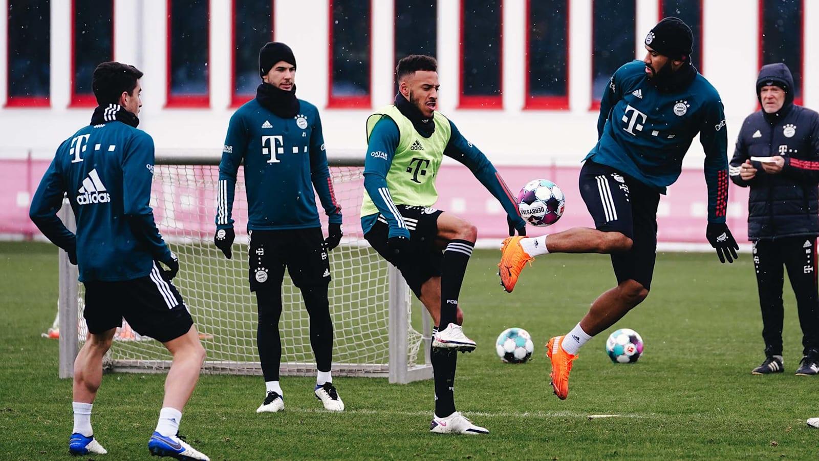 Video: FCB mit Trainingsturnier zum Start in die Englische Woche