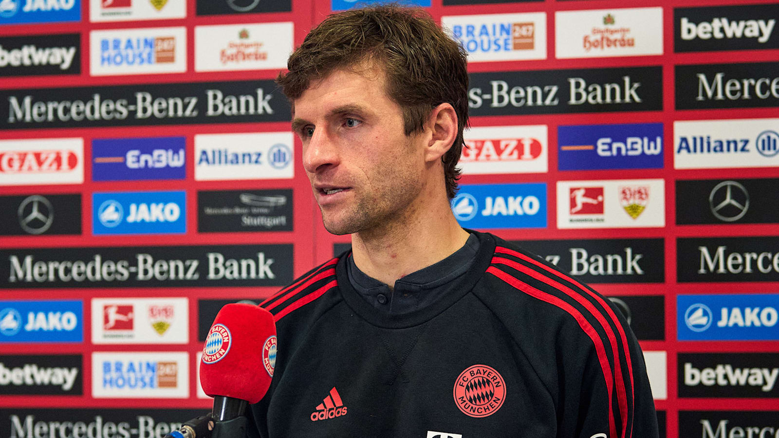 Video: VfB Stuttgart - FC Bayern I Die Interviews